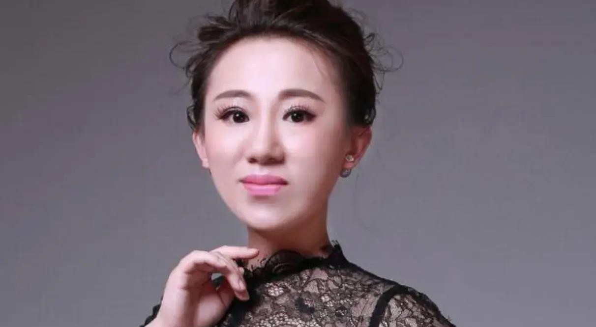 Yadan reveals the truth about her divorce with Zhao Benshan's apprentice Wang Jinlong - iMedia