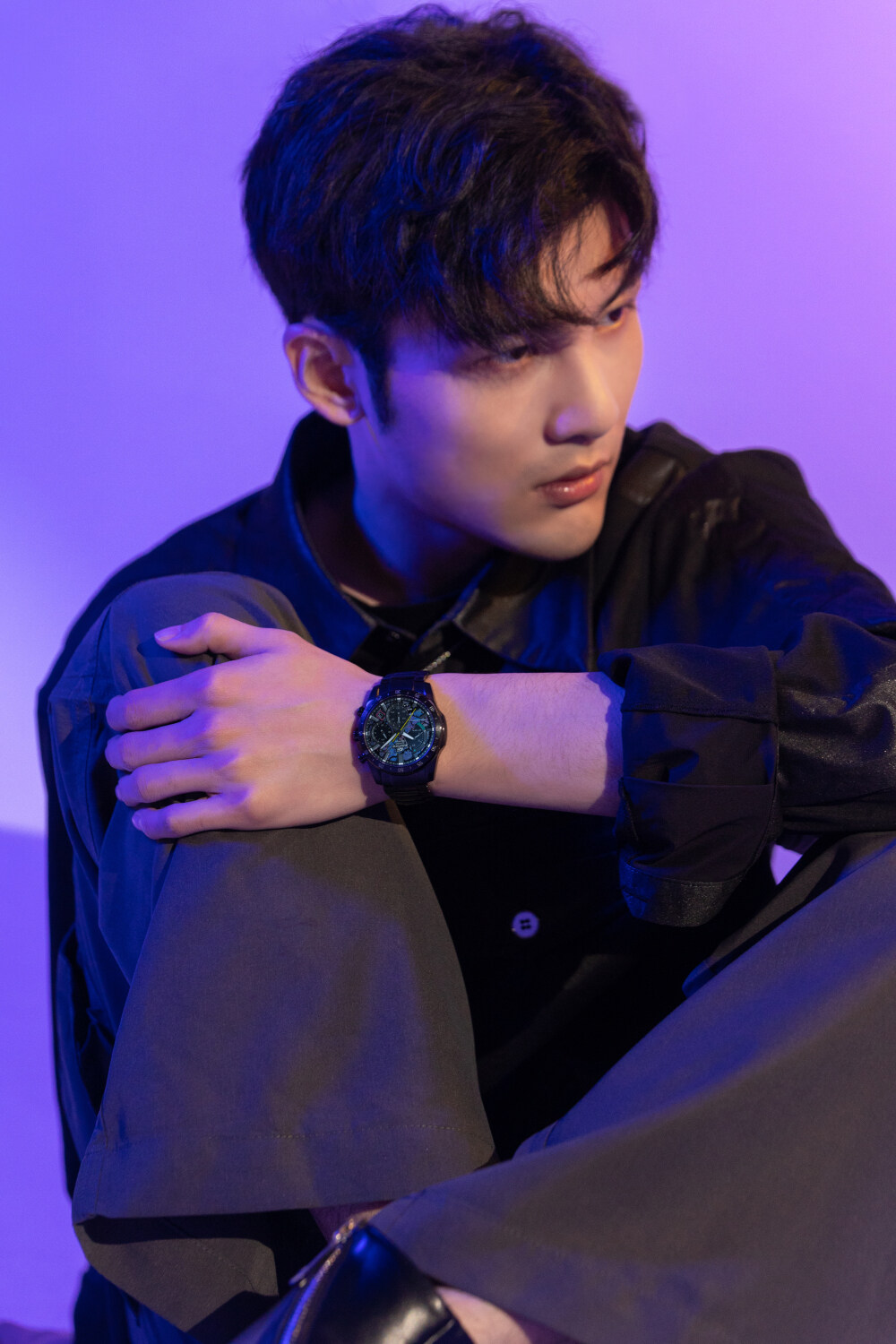 Neon light and shadow, flash back quickly!EDIFICE Hyun Night Neon ...