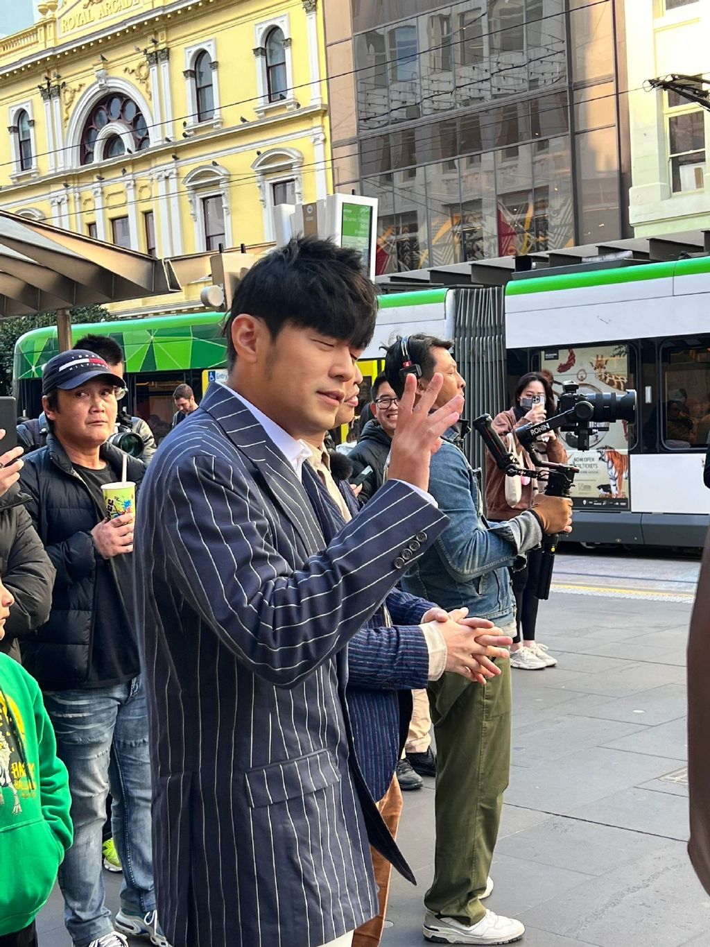 Jay Chou recorded a new variety show on the street, he was complained ...
