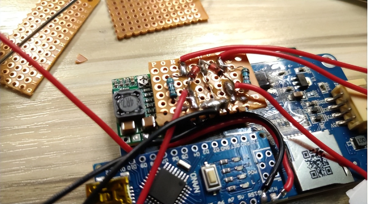 DIY 60W PD Power Bank - With Arduino Real Time Battery Information ...