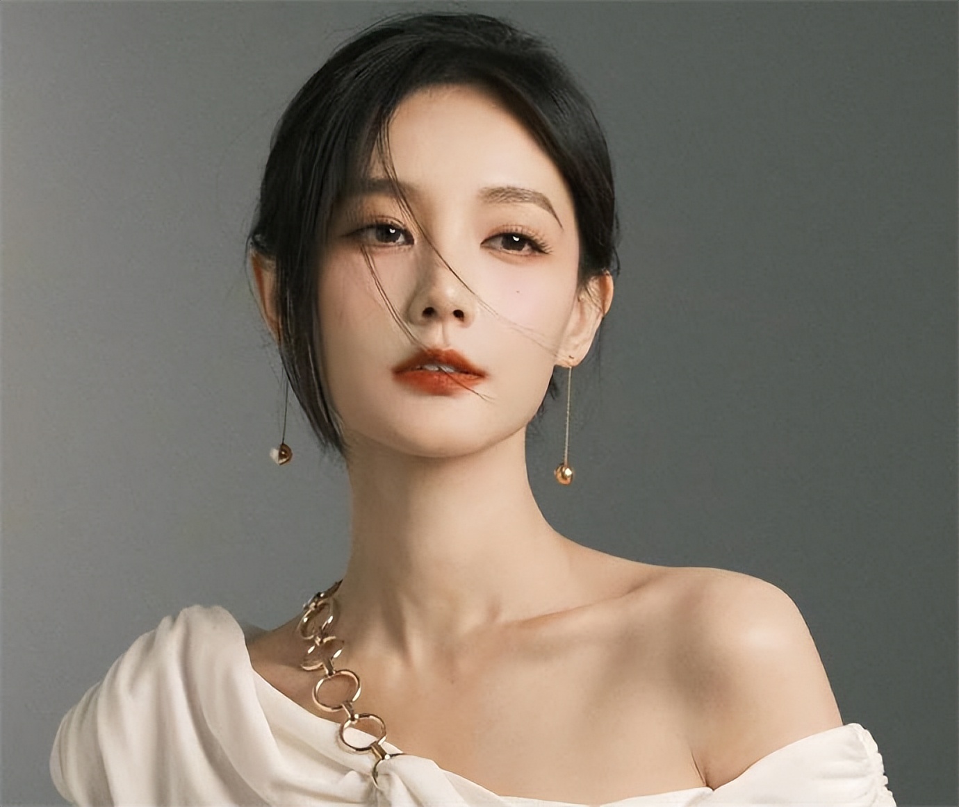 Lehua's next key artist, Bi Wenjun, is partnered with Li Yitong and Xu ...