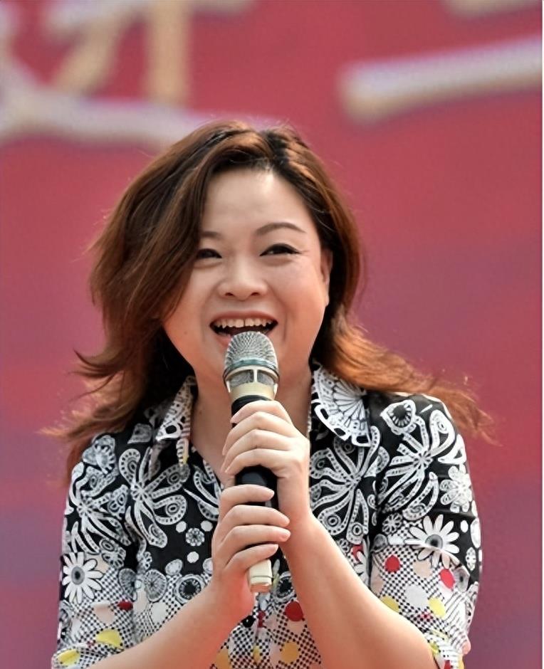 Long lost! Li Qiong, the singer of "Eighteen Bends on the Mountain Road ...