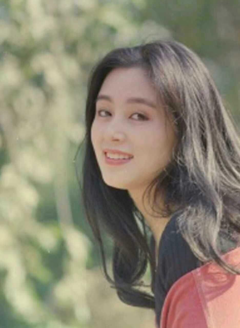 After seeing Chen Hong's old photos, I realized what a "palace-level ...