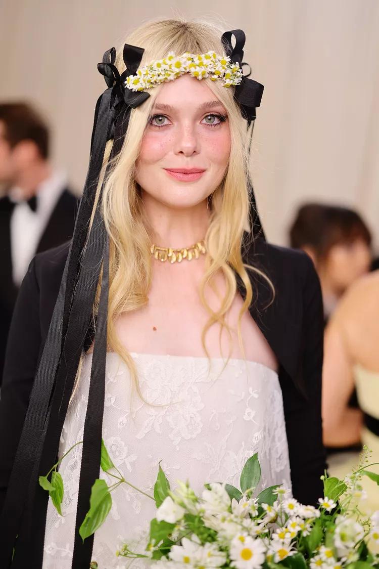 Elle Fanning's lack of followers on Instagram is making her miss a big movie role - iMedia