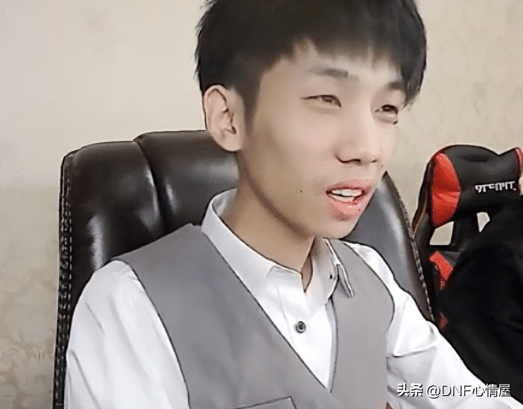 DNF：裝備搭配獨一無二？Eiji劍魂貼膜又換了，穿戴5件暴怒引熱議 - 資訊咖