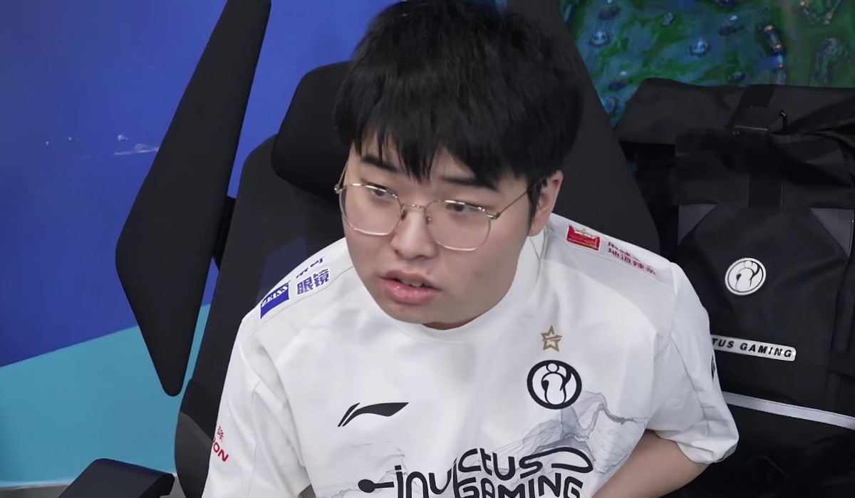The LPL champion team became a laughingstock, Uzi lay down again, a new ADC debuted, leading by ...