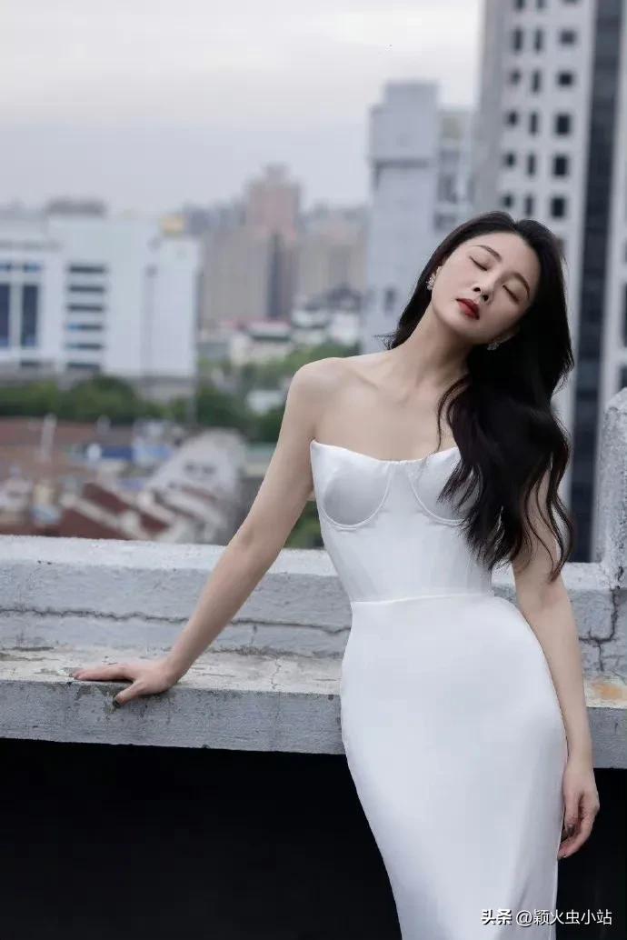 Yin Tao and Zhao Liying missed Magnolia's back, and Zhao Liying ...