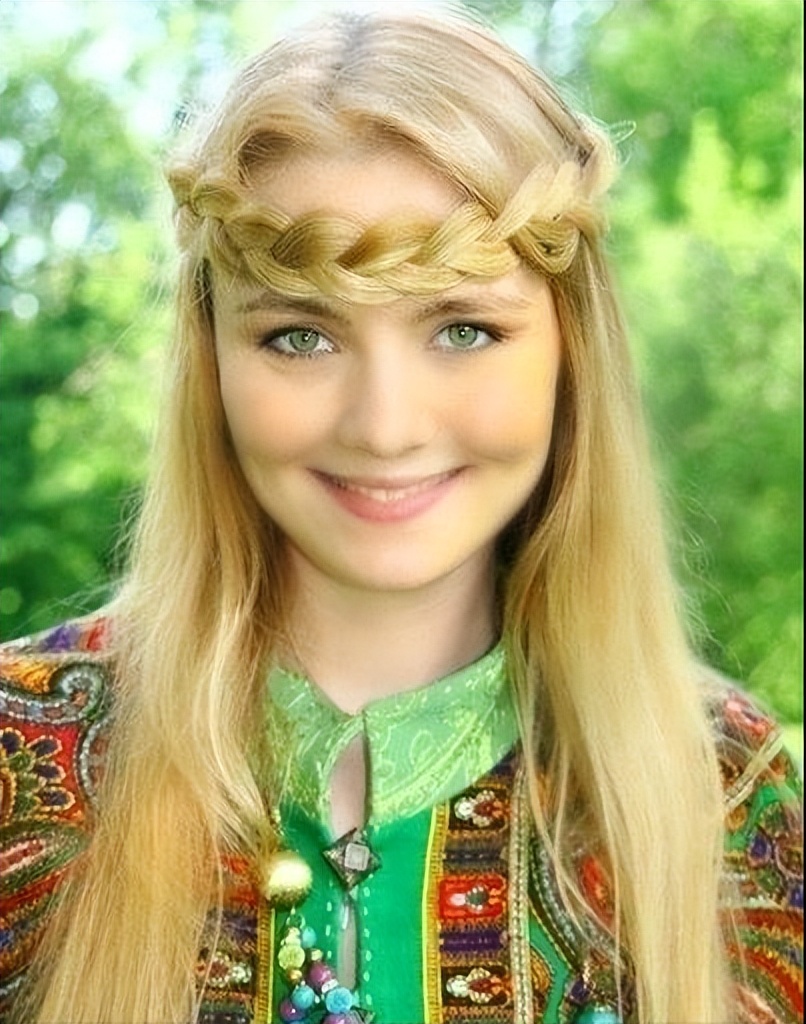 Cultural Characteristics of Medieval Russian Women - iNEWS