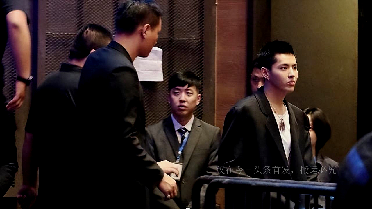 Wu Moufan's prison is rarely exposed: his face is round and swollen, he ...