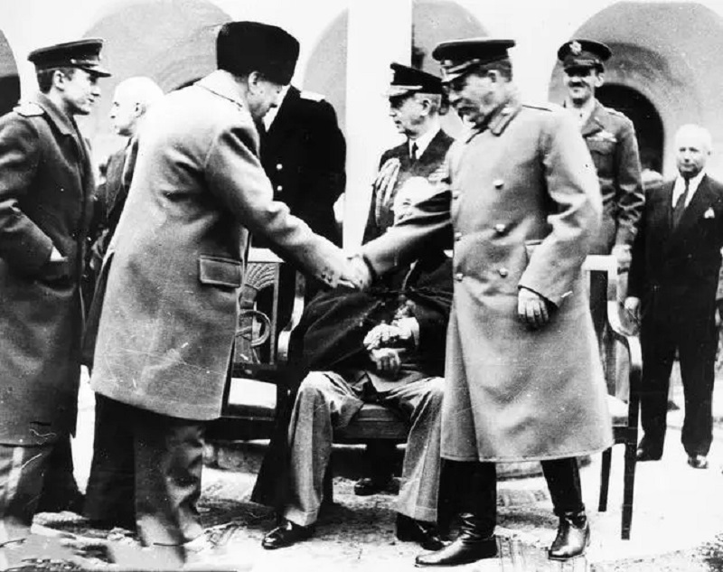 The "Yalta system" has locked Japan for half a century, why did it take ...