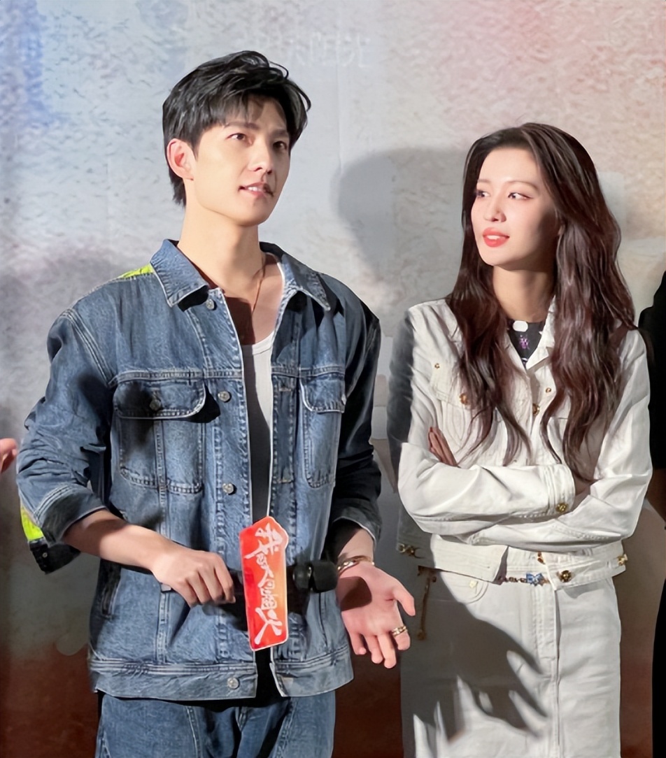 After seeing Wang Yibo, Bai Lu became reserved in a second. It turns out that you can recognize ...