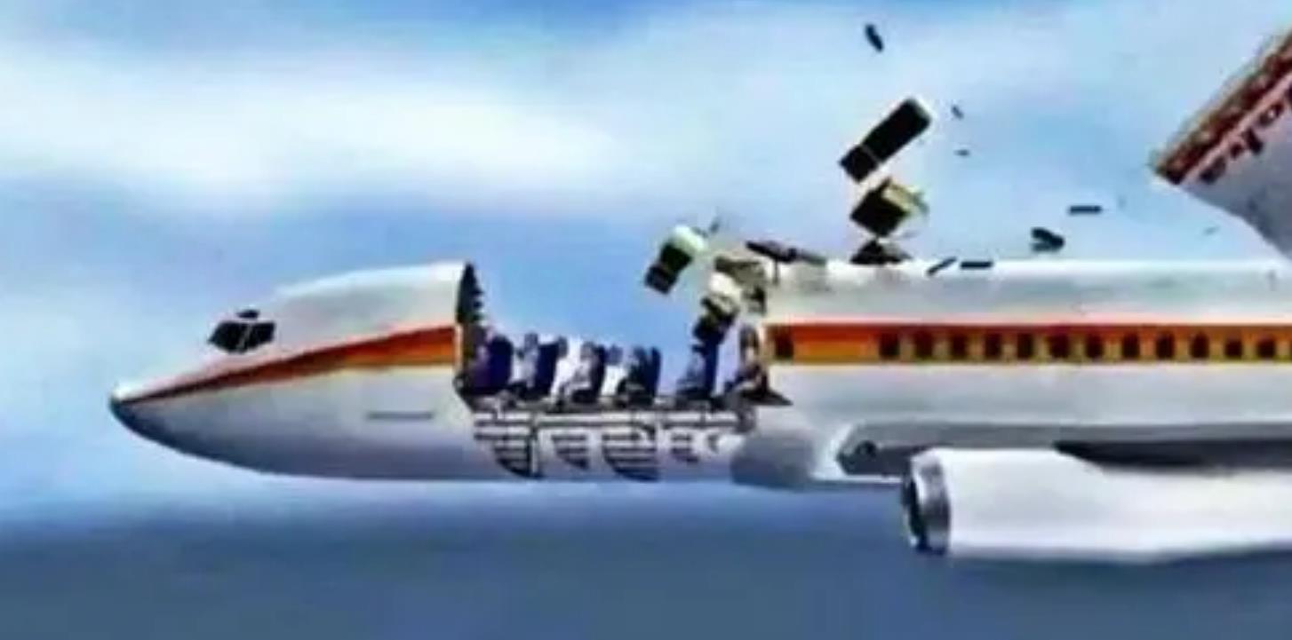 In 1988, a plane suddenly broke apart at an altitude of 7,500 meters ...