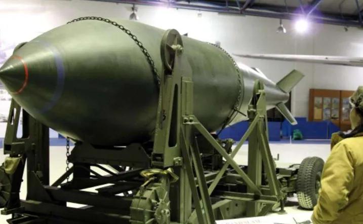 How the neutron bomb "does not hurt anything, only hurts people" - iNEWS