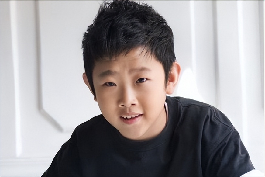 "Immortal Child Star" Hou Xiang: Debuted at the age of 18, starred in ...