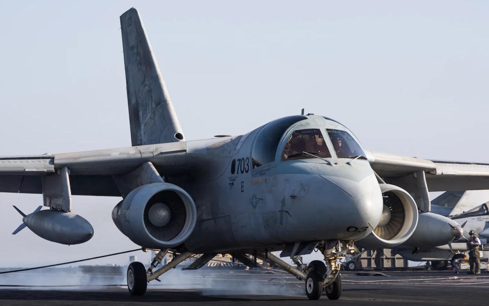 S-3 carrier-based anti-submarine aircraft, derivative E-2 early warning ...