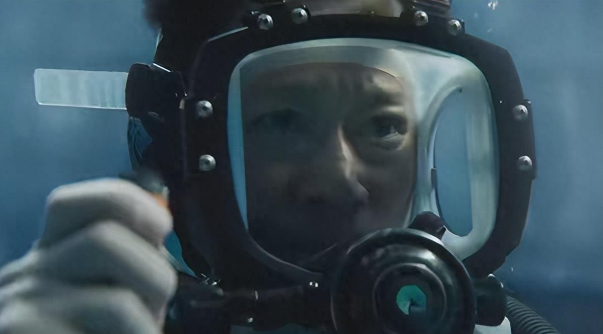The first wave of word-of-mouth reviews for Wu Jing's "The Meg 2" is ...