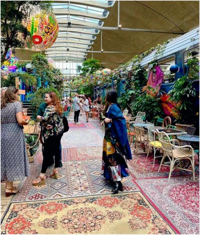 The Jet Li family has lived in Europe for a long time!The two daughters ...