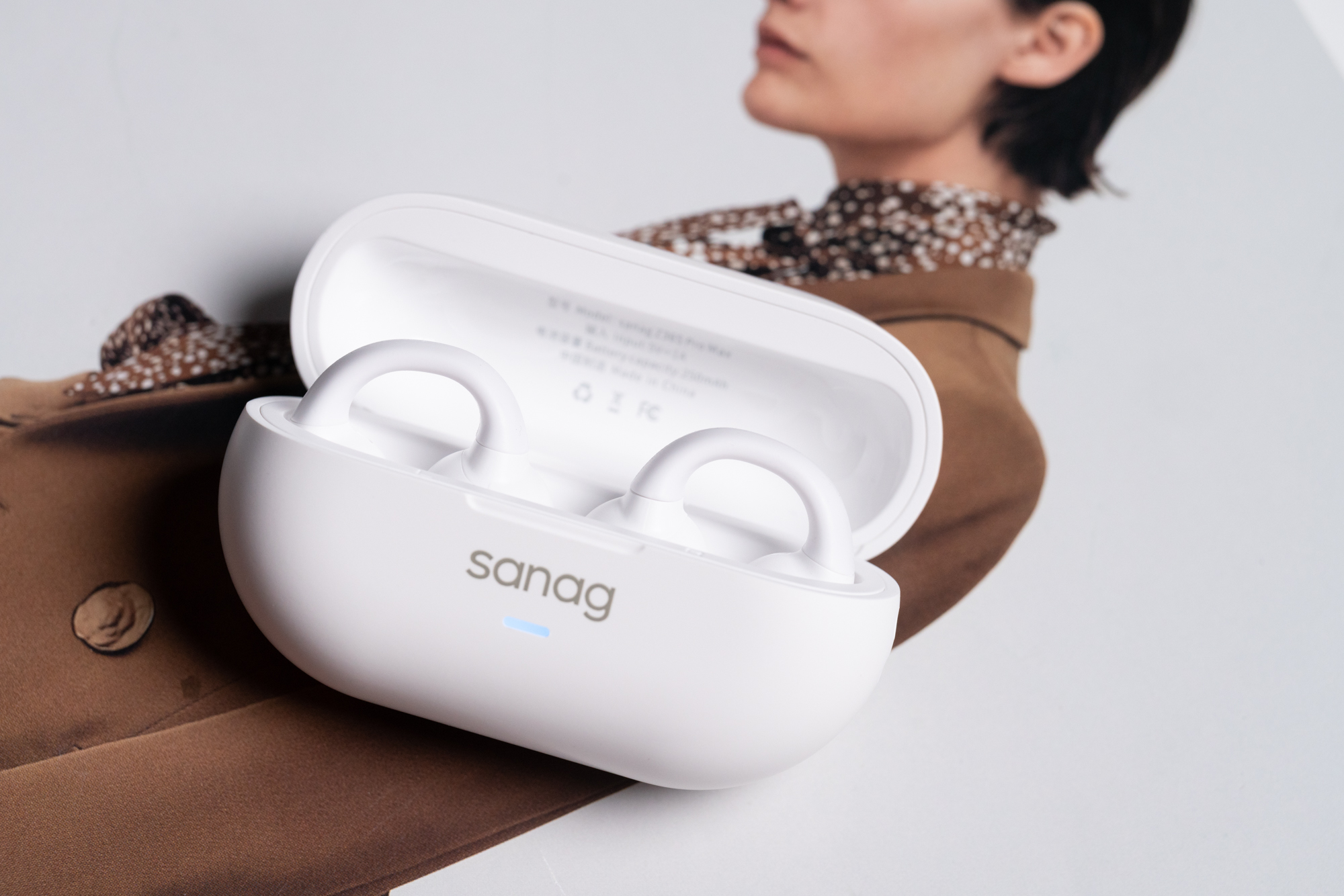 Breathing rhythm, comfortable melody——sanag Senna Z36 ear clip Bluetooth headset evaluation - iMedia