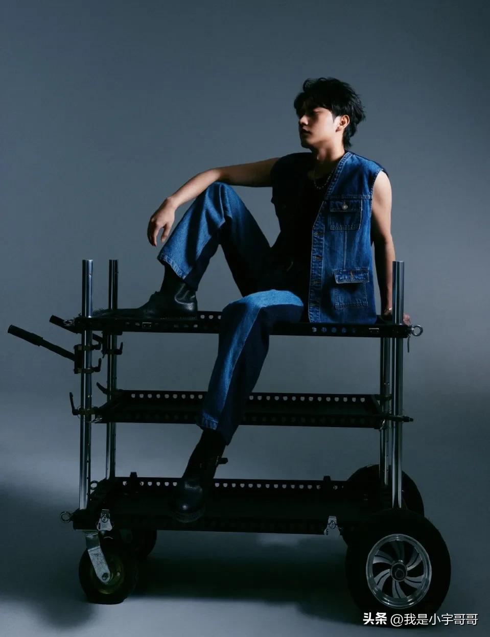 Chen Xinhai has a handsome appearance and a superior figure, and his ...