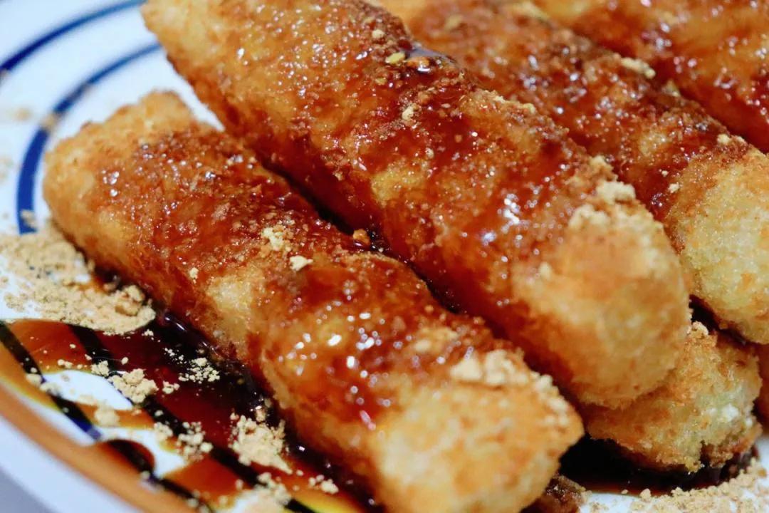 How to make brown sugar glutinous rice cake, a famous Chinese snack - iNEWS