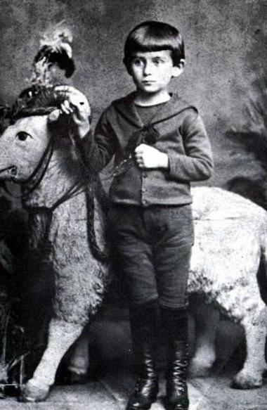 Brief introduction to the life of Franz Kafka, the significance of his ...