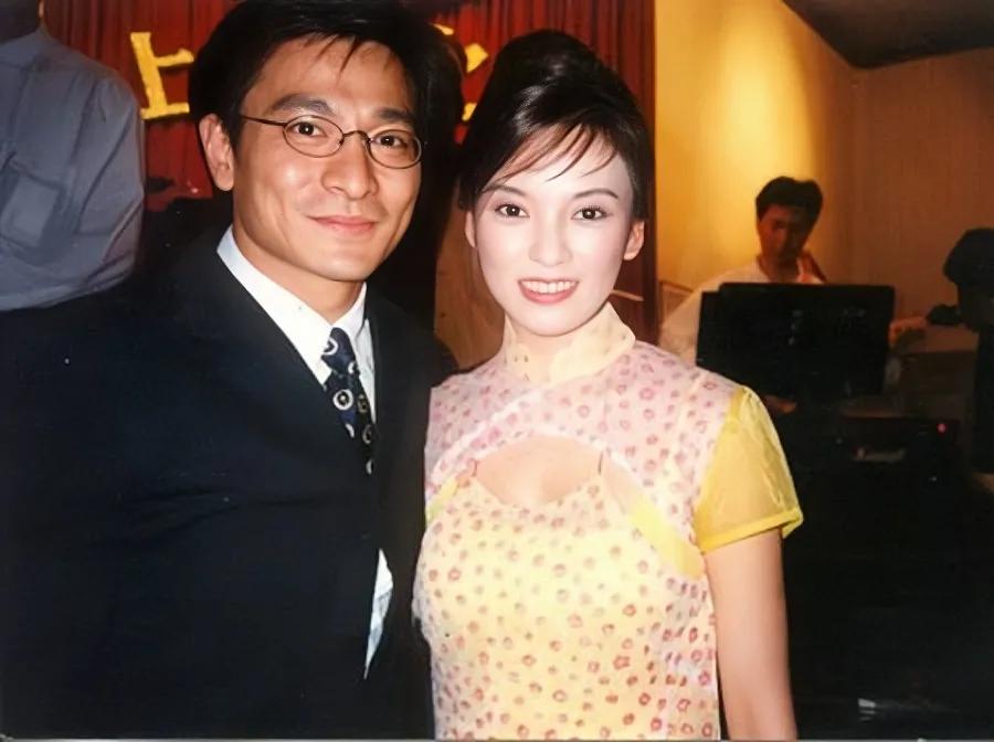 Peng Dan: From a glamorous actress to a shining red star, it depends on ...