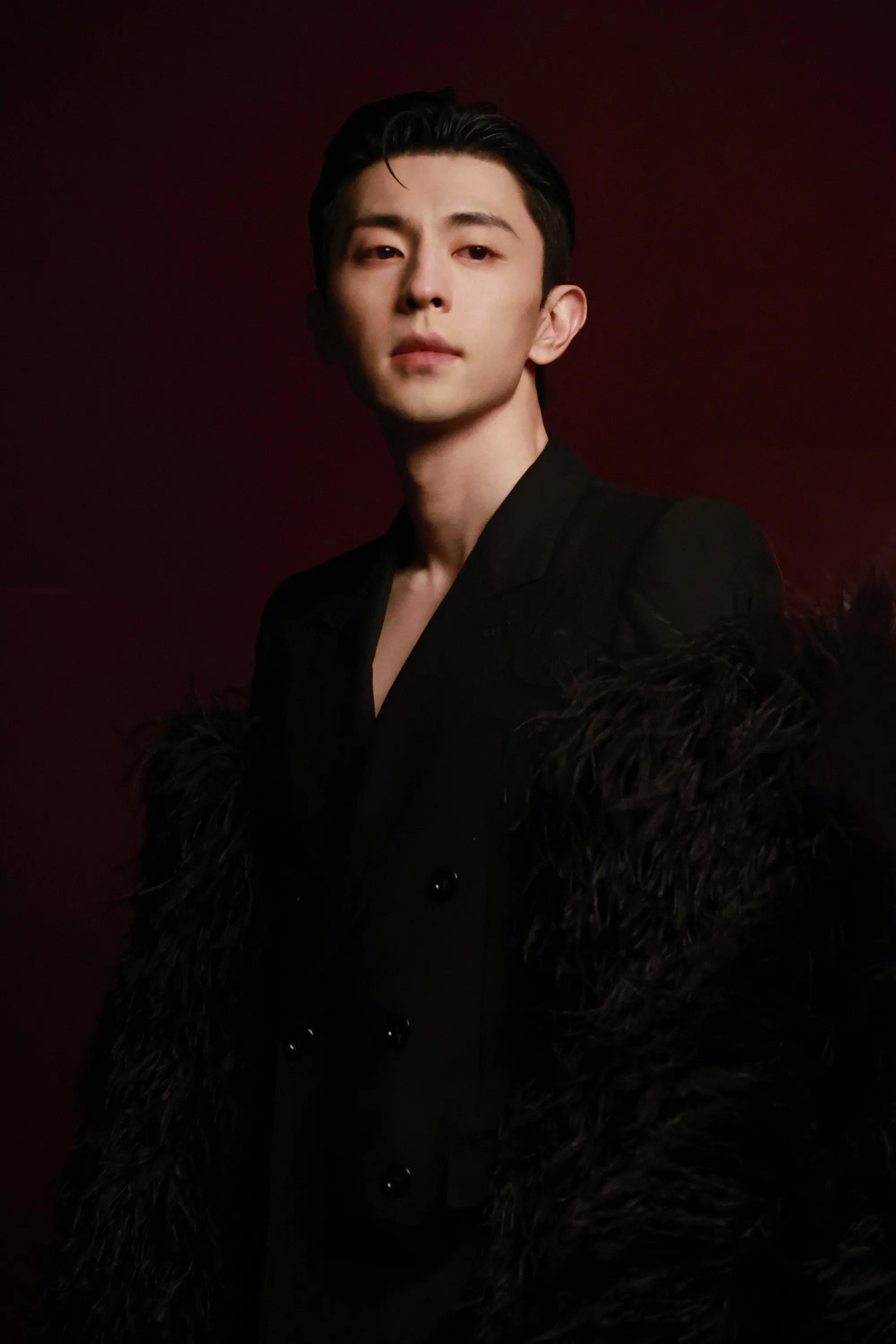 Netizens of Deng Lun's latest photo blockbuster: steady and handsome ...