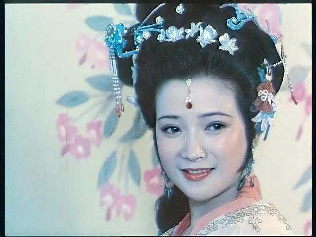"The No. 1 Classical Beauty" He Qing: Acted in the four great classics ...
