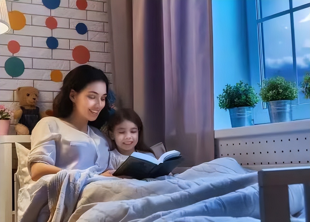 The importance of bedtime stories to children's growth, parents should ...