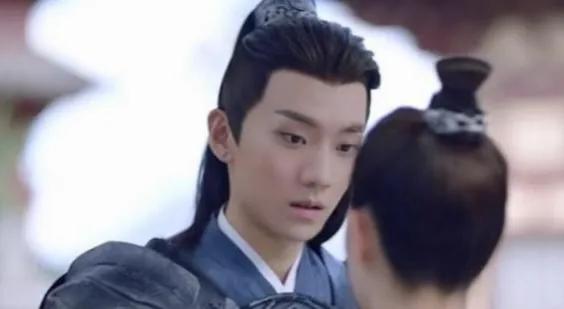 Why did Bai Fengjiu jump off the cliff to kill the emperor? - iNEWS