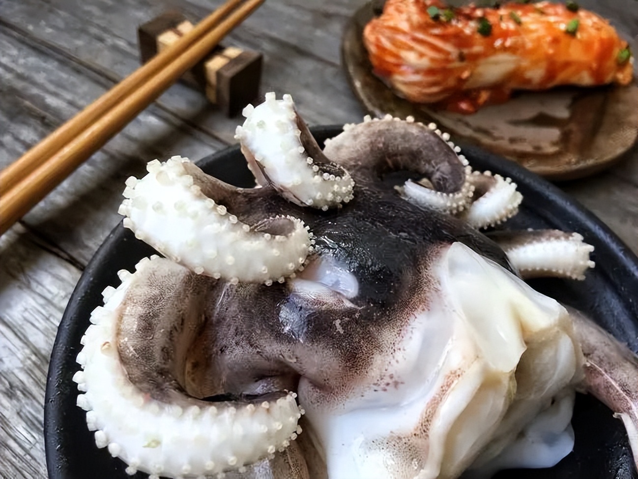 Why do Koreans eat live octopus even if they don't agree? - iNEWS