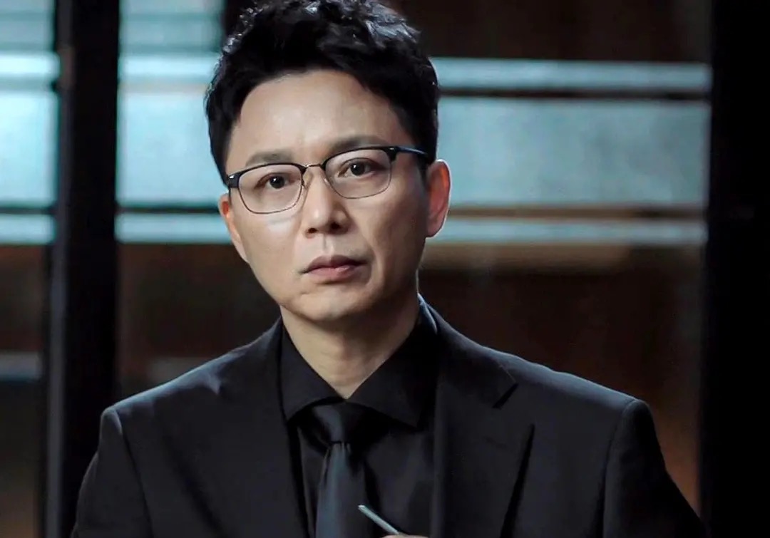 Liu Yijun, who only became popular at the age of 45, played the role of ...