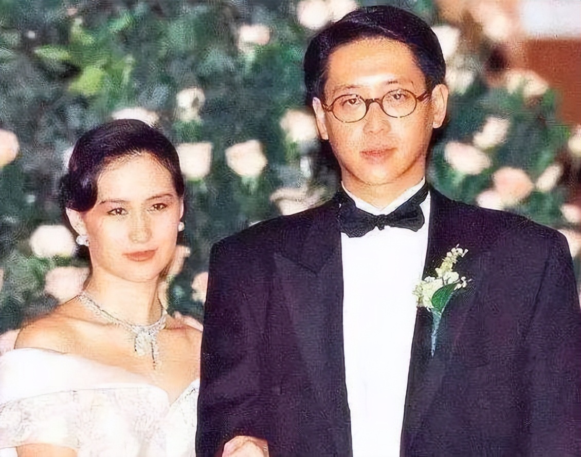 Xu Jinheng appeared in Central, Hong Kong, and was supported by the ...