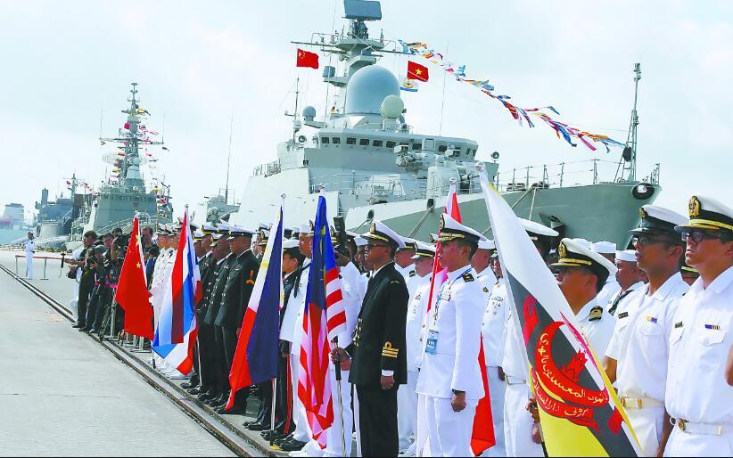 Warships from 10 ASEAN countries gathered in the South China Sea ...