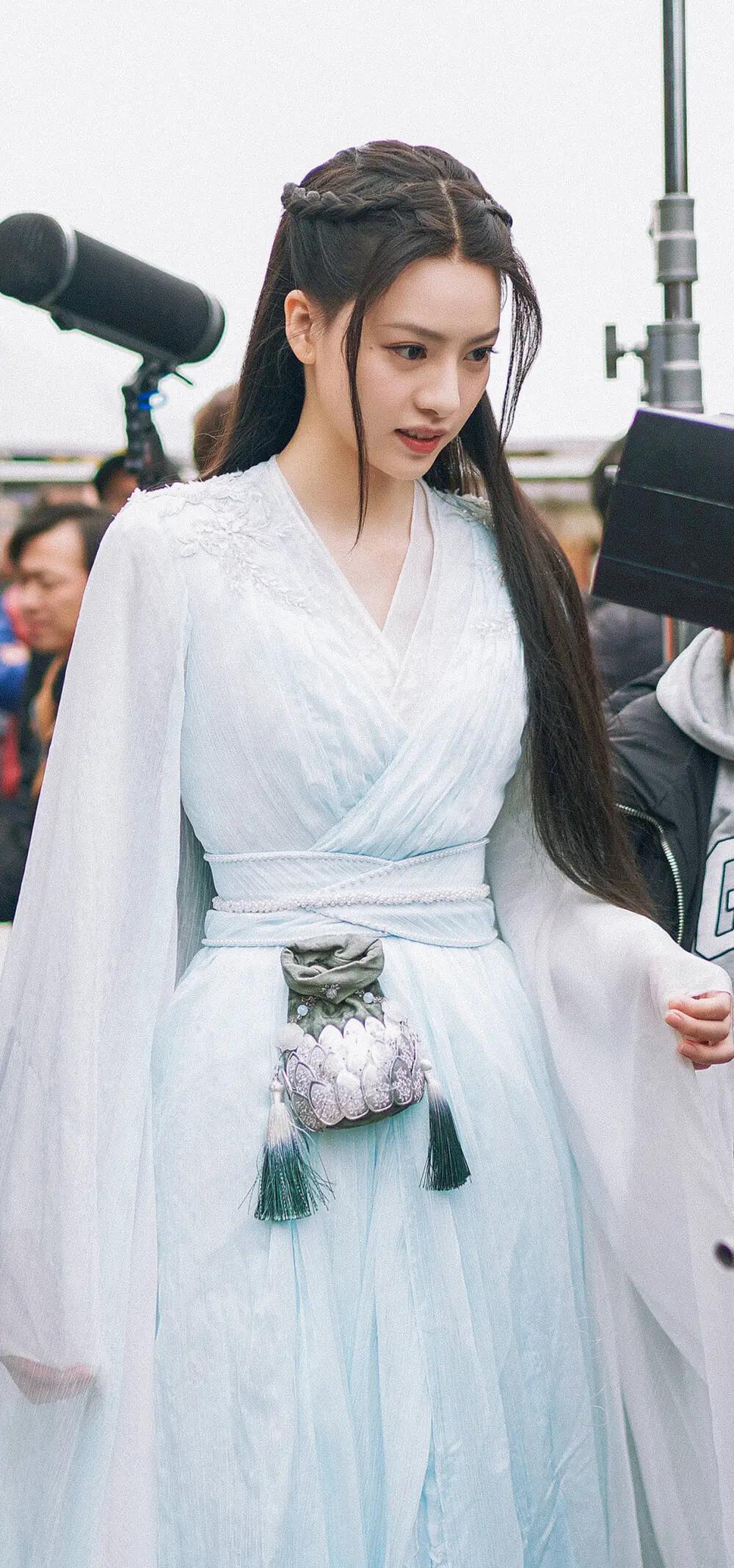 Mingyang Entertainment-Mainland Beauty Star Zhang Yishang - iNEWS