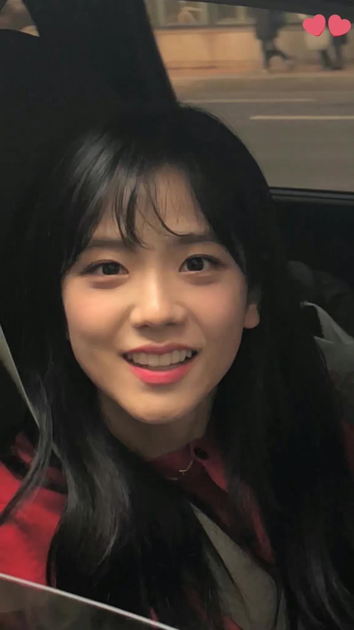 Kim Jisoo's head portrait wallpaper - iNEWS