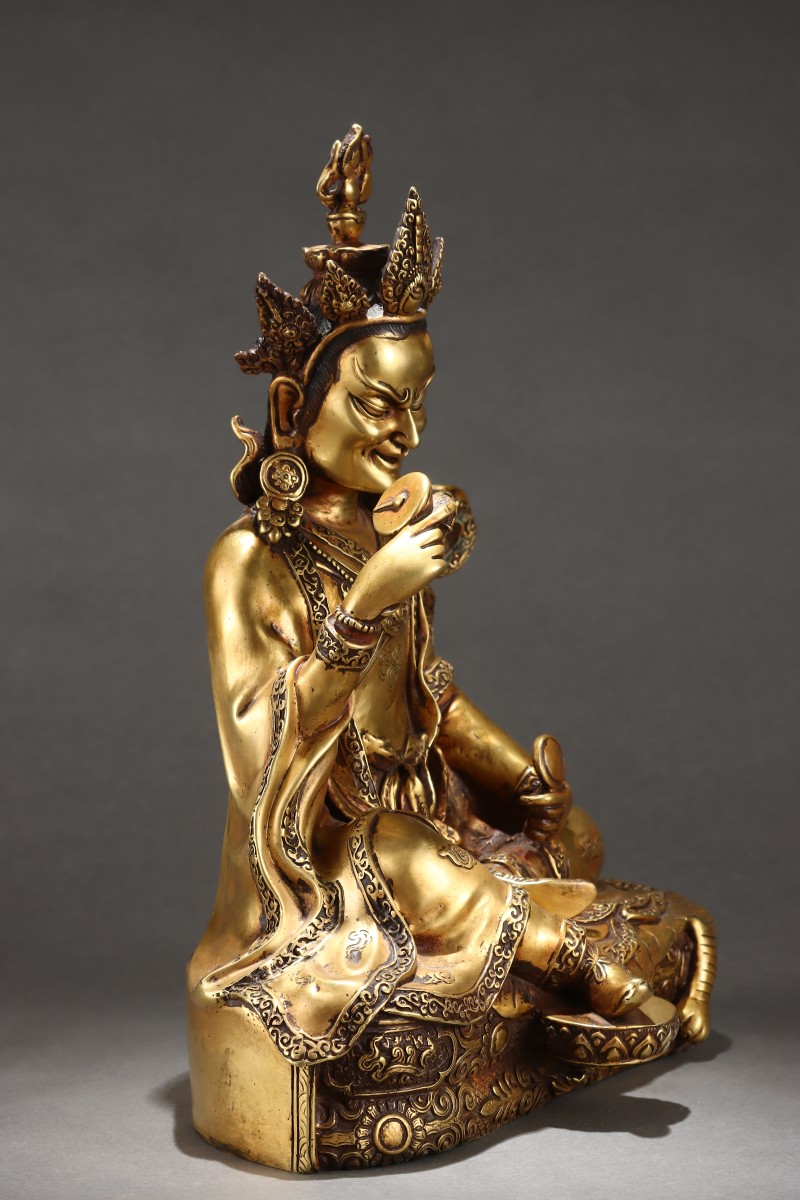 Fine-cast copper body gilt Ai Huilian Guru seated statue - iNEWS