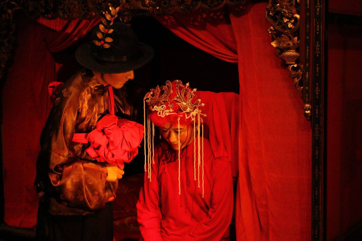 Why in ancient times, the first night of a newlywed had to enter the ...