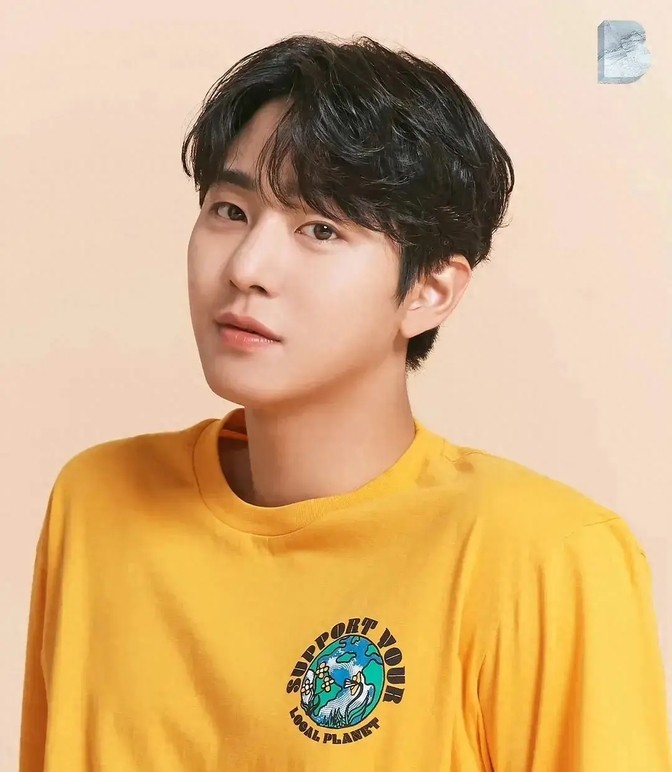 Born in an ordinary family and praised numerous times for his acting ...