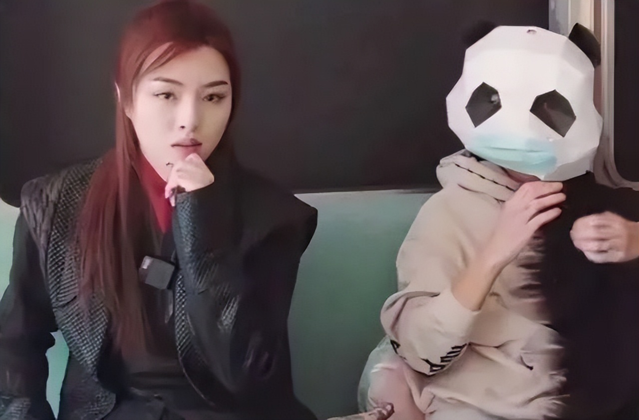 Ouyang Nana's new relationship is exposed, she is suspected of living with her boyfriend, more ...