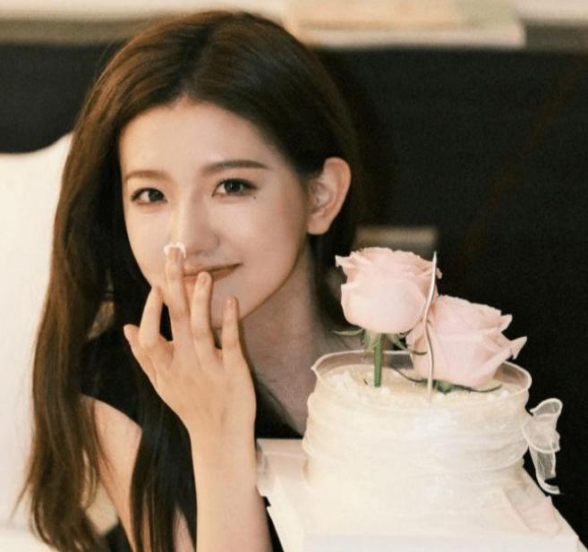 Meng Yutong resigns, Dong Mingzhu becomes the springboard choice - iNEWS