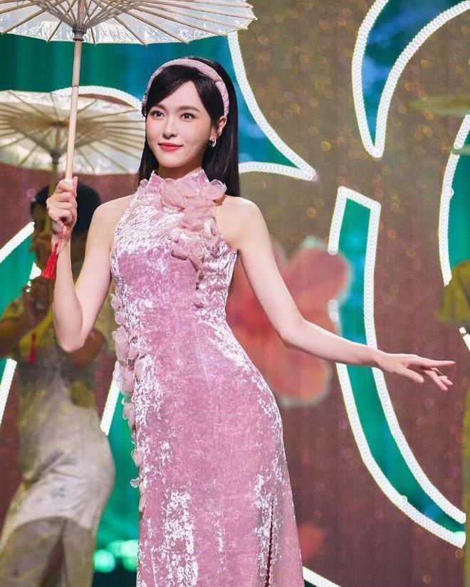 Tang Yan banned Guan Xiaotong's position as Taiwanese beauty! The woman ...
