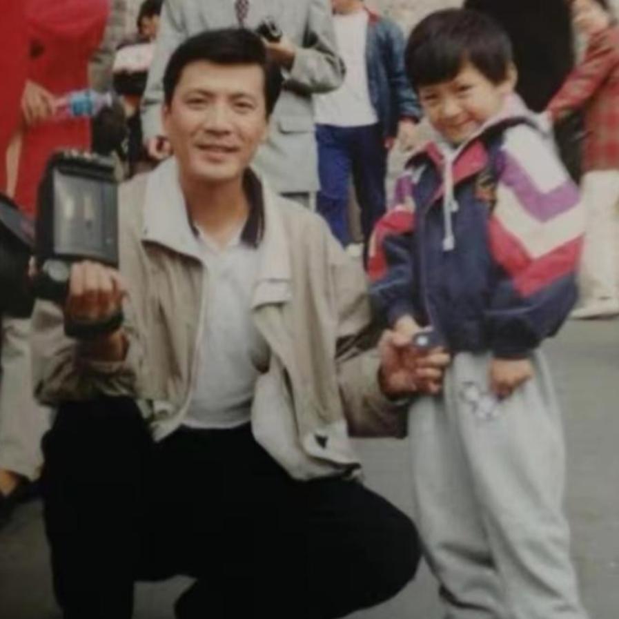 Liu Sibo: I regard my stepmother Ru Ping as my own mother, and feel sad ...