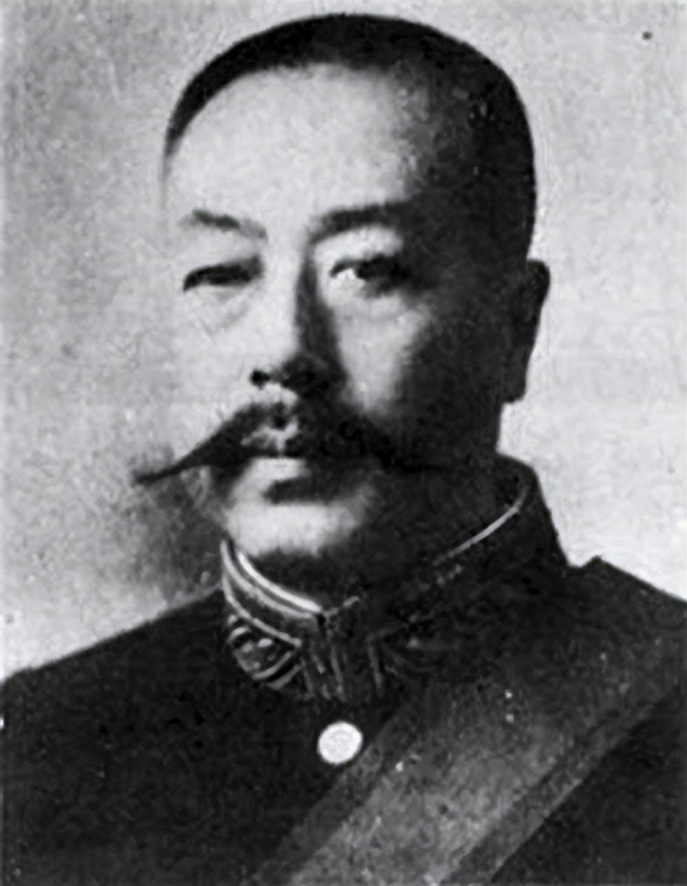 How did Zhang Zuolin, who was known as the "Northeast King" during the ...