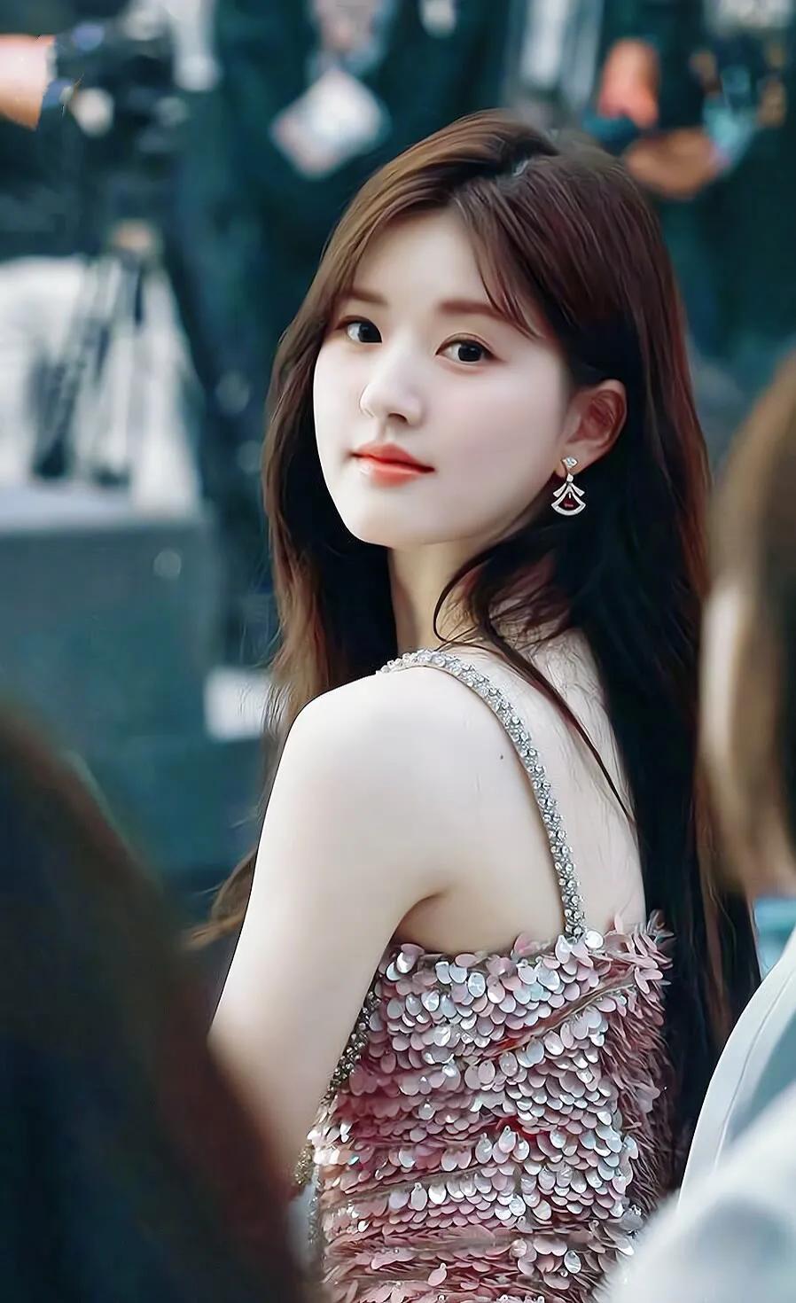 Zhao Lusi's new drama - iNEWS