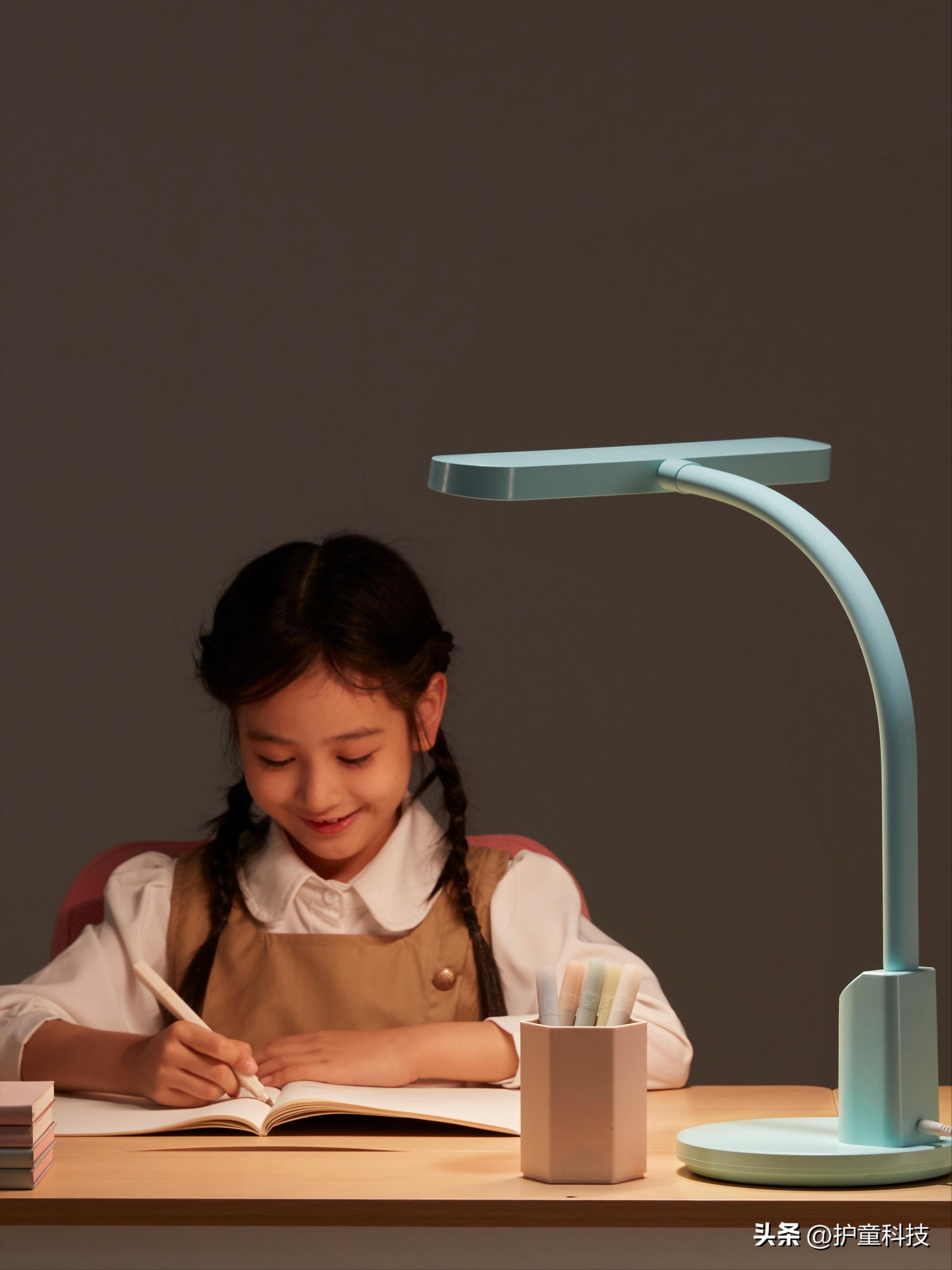 The pages of the book are filled with morning light, and the future is bright and promising - iMedia