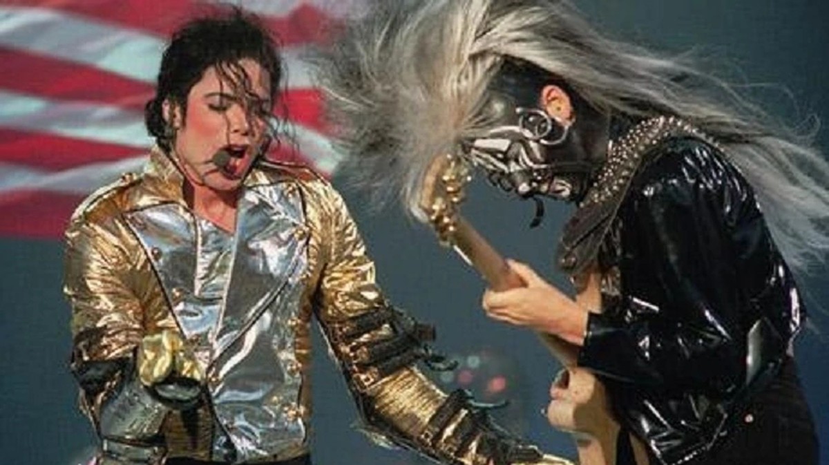 "Michael Jackson"The first female guitarist-Jennifer Patton - iNEWS
