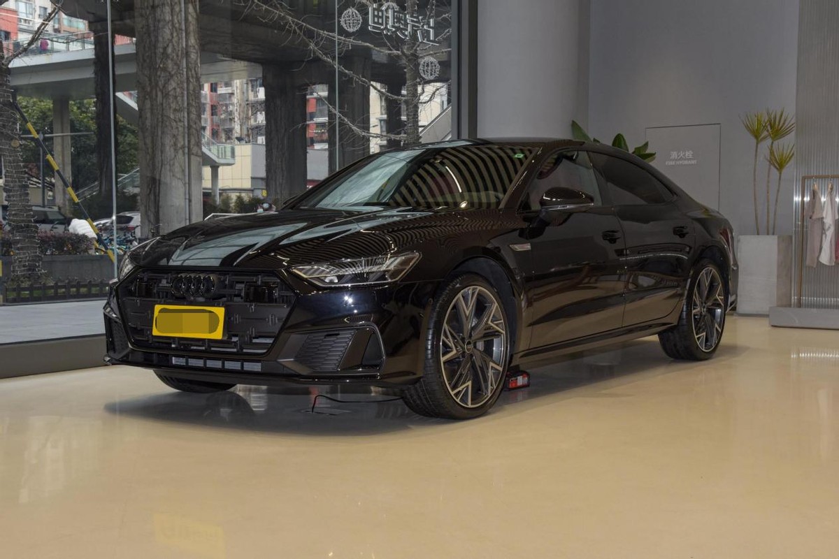 Combat body + 3.0T engine, SAIC Audi A7L achieves "007" style - iNEWS