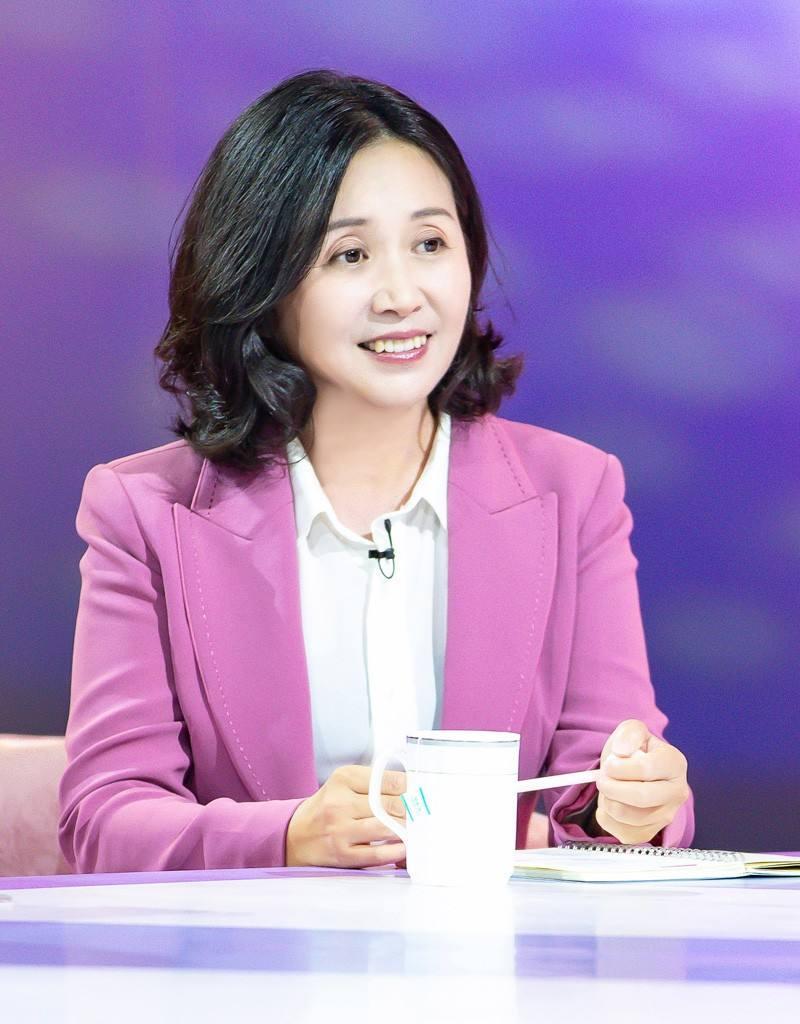 Huang Han: Chasing her husband's love for 31 years, returning to the ...