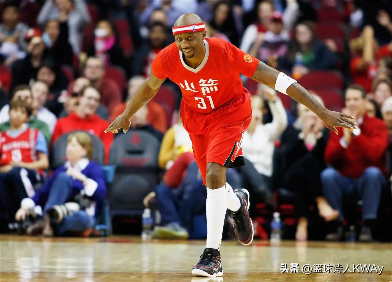 "Jet" Terry signed 6 contracts in his 19-year career, an important ...